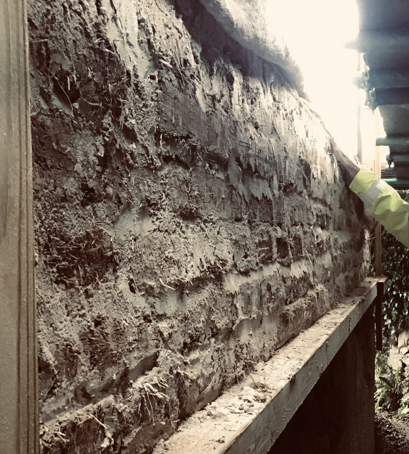 Building a Cob Block Wall – Earth Blocks UK