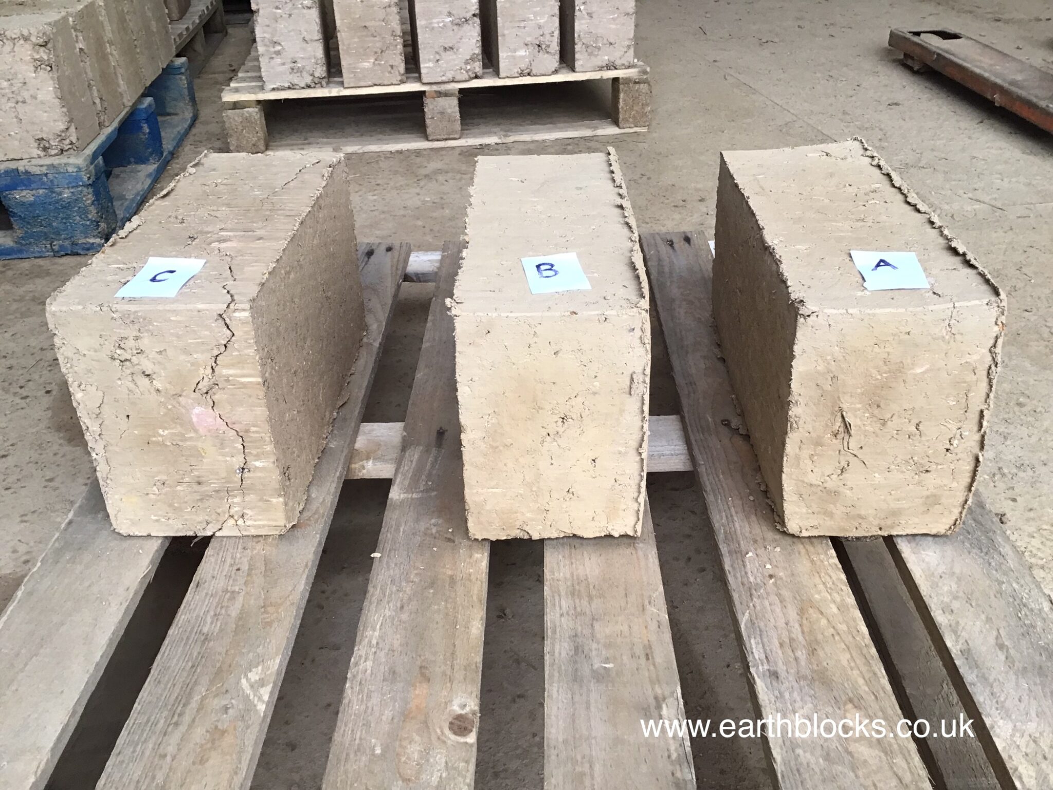 Earth Blocks and Earth Bricks - Earth Blocks UK