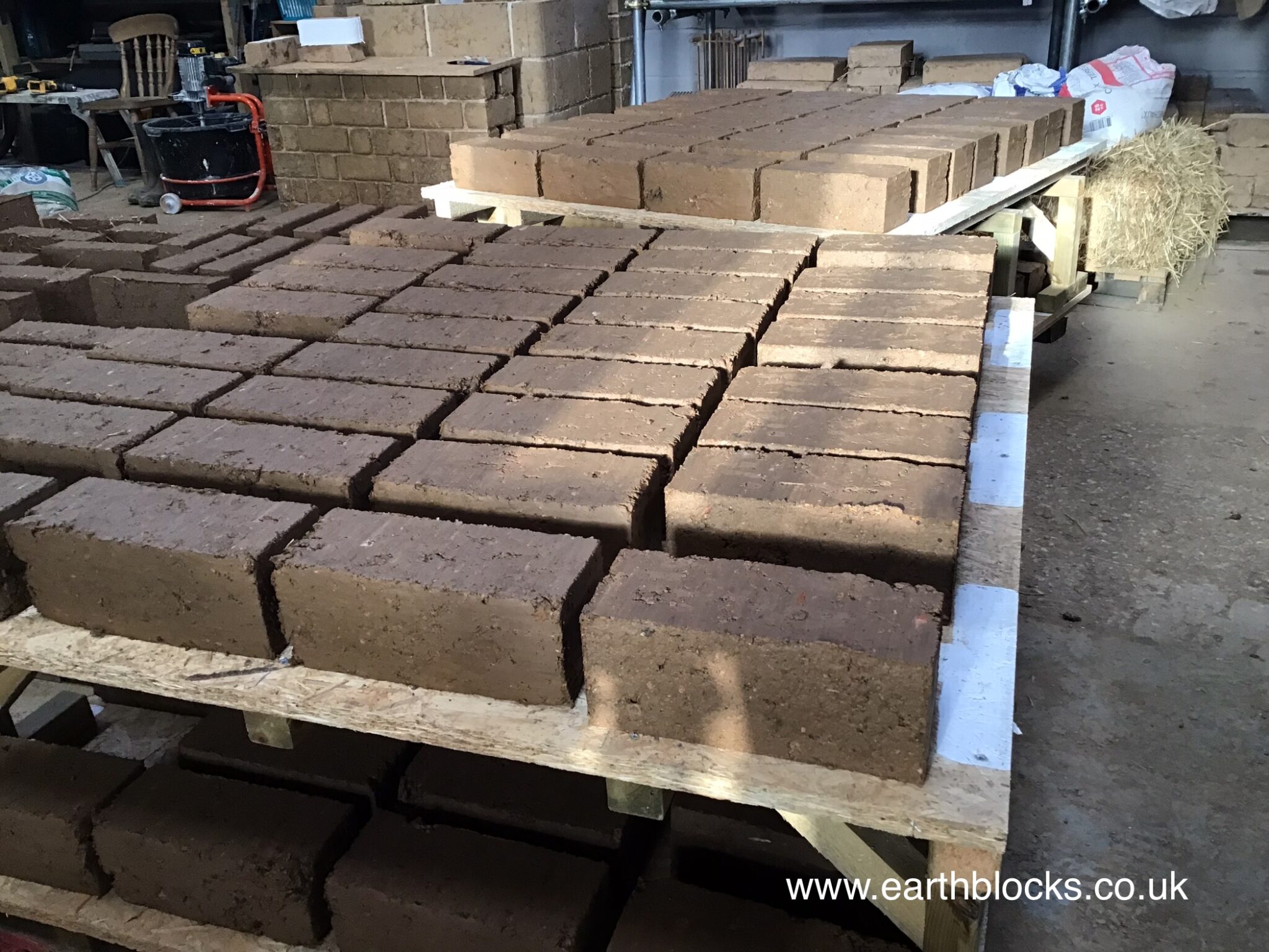 Earth Blocks and Earth Bricks – Earth Blocks UK