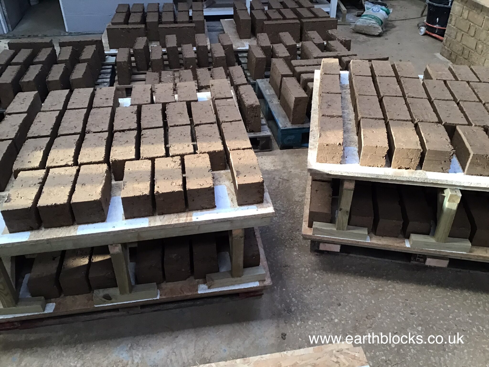 Earth Blocks and Earth Bricks – Earth Blocks UK